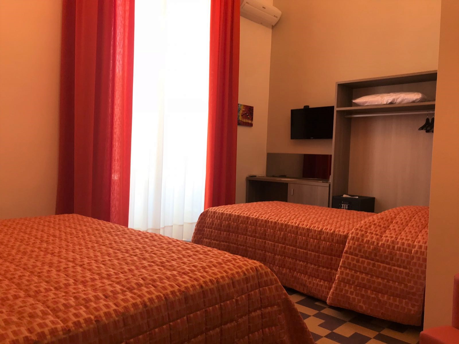 Moonlight hotel – booking online